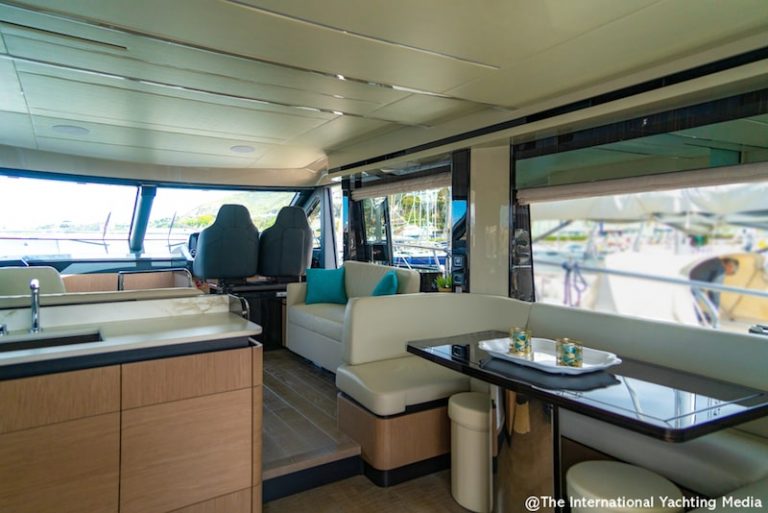 Absolute 62 Fly . Sea trial for an extraordinary flybridge | Yachting News