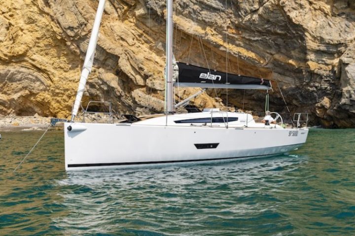 Elan E5 on test. Speed and precision | Yachting News