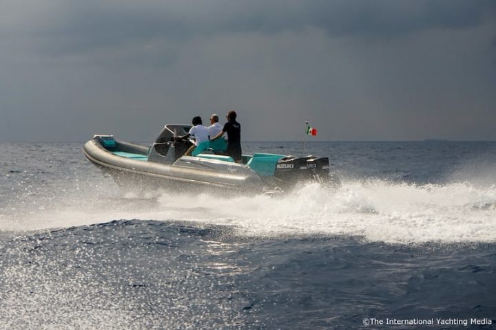 Cayman 27 Sport Touring : perfection at sea | Yachting News