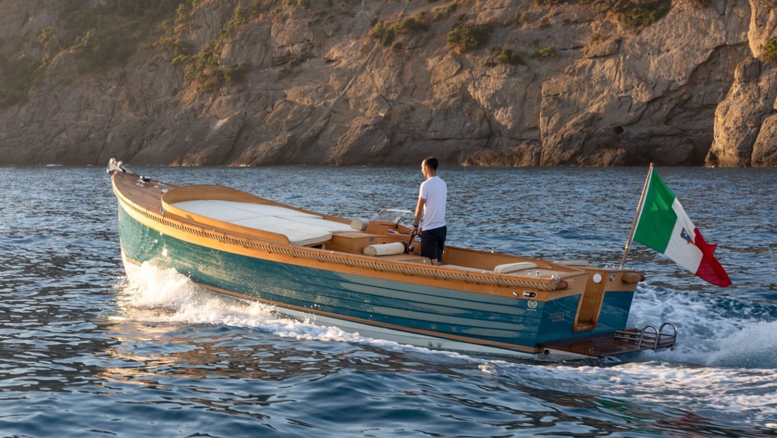 Mussini launches the new electric Corvetta | Yachting News