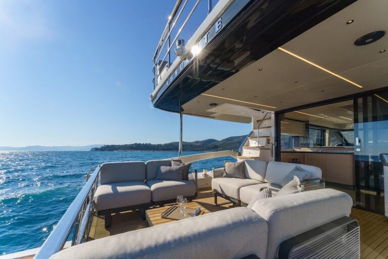 Absolute 56 Fly, the sea trial of a queen | Yachting News