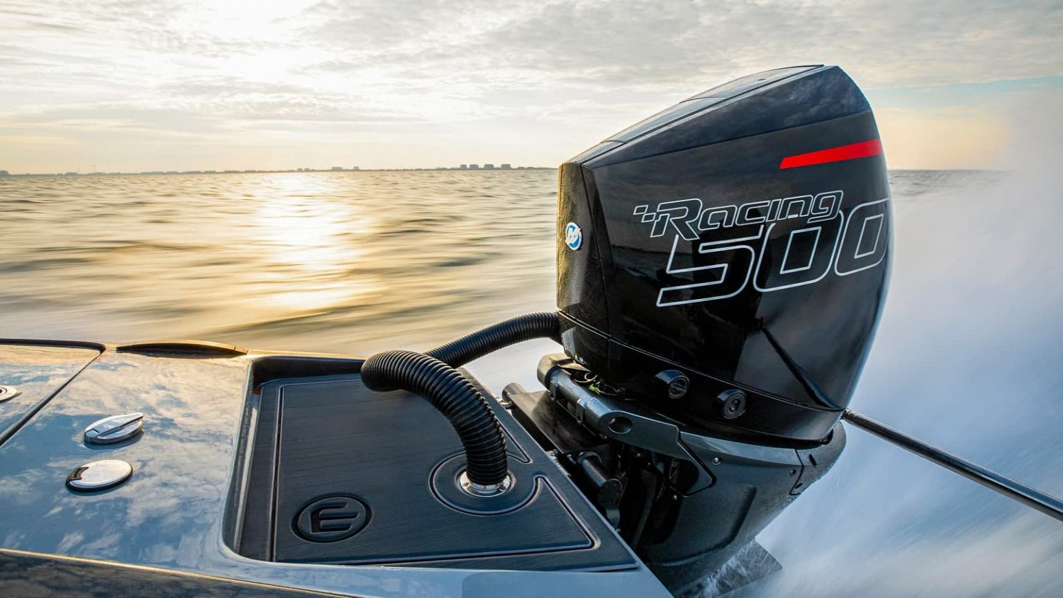 Mercury Racing V8 500R: power and innovation | Yachting News