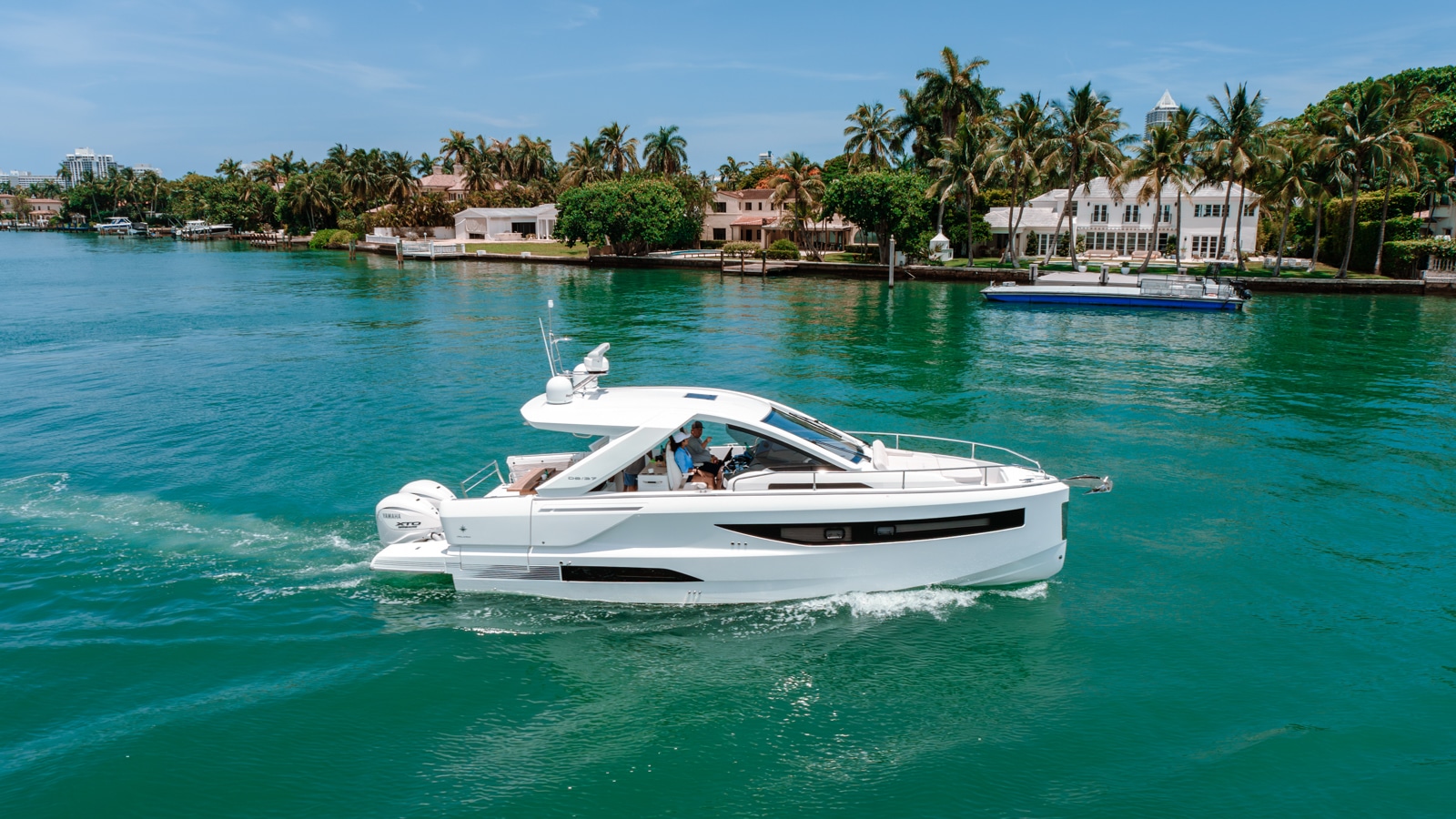 Jeanneau DB/37 OB premieres at FLIBS | Yachting News