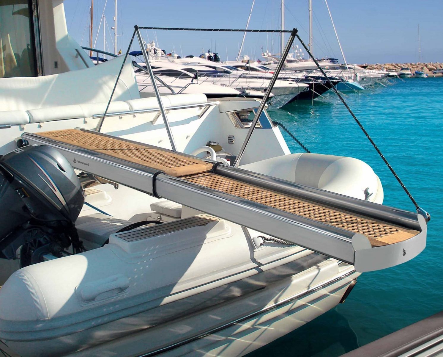 Boat gangways: guide to proper maintenance and cleaning | Yachting News