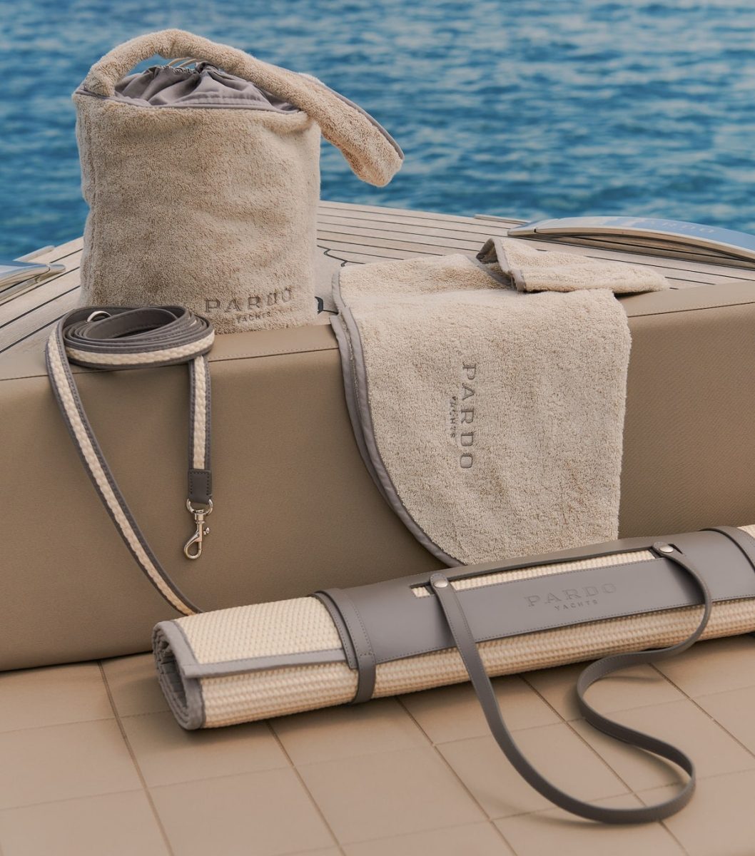 Poldo Dog Couture: the luxurious dog kit for boating | Yachting News