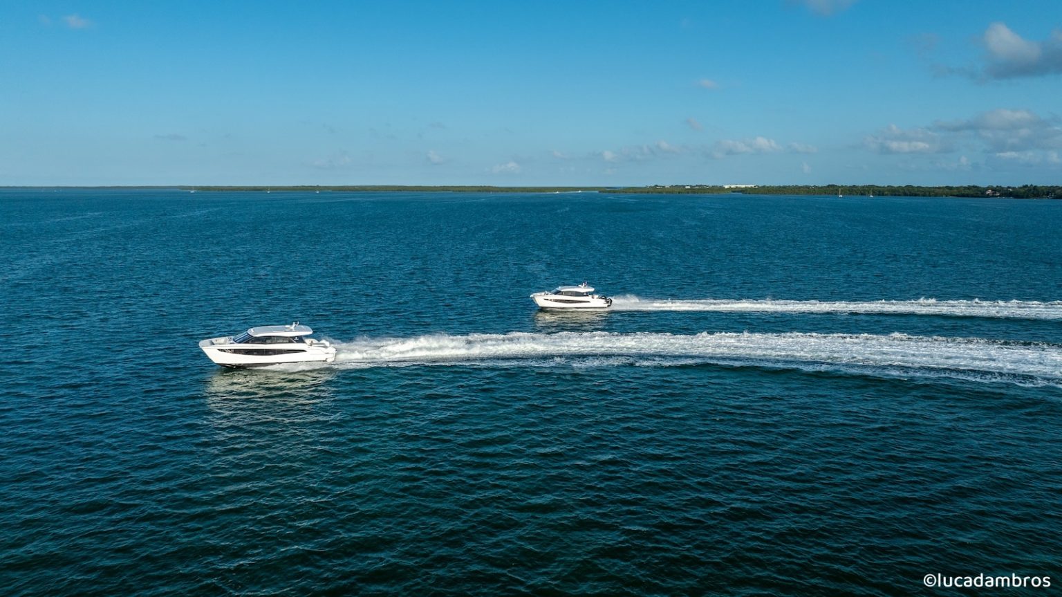 Aquila 42 Coupe : the catamaran that will revolutionize the market ...